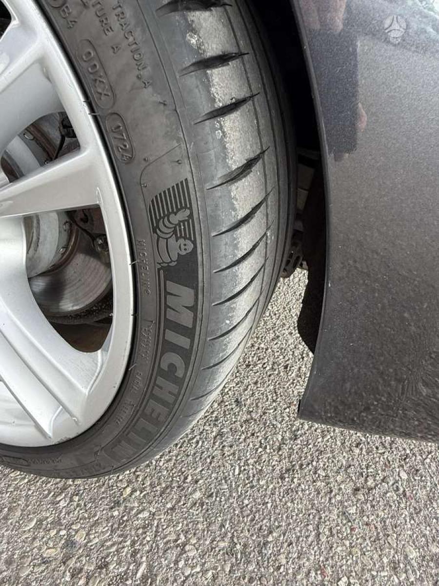 Grey BMW 535 Gran Turismo 2012 in Marijampole, with an engine capacity of 2.99 L and mileage of 250 thousand km for 11900 €, photo 31 on AUTOMOTO.COM.LV