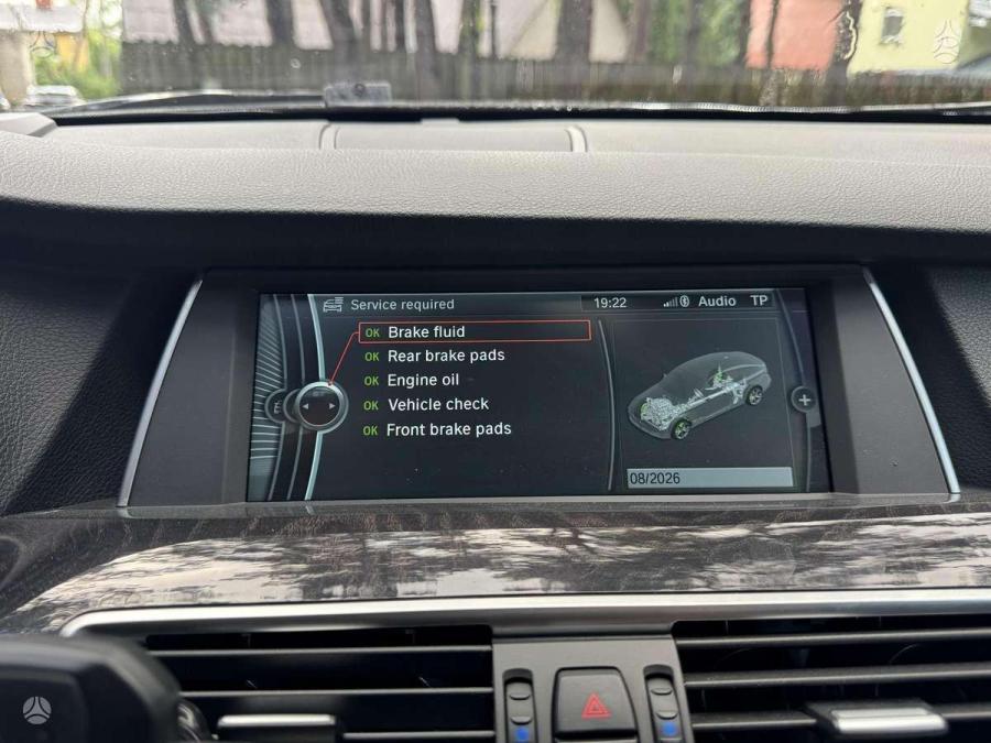 Pelēks BMW 535 Gran Turismo 2012 Kauņa, ar dzinēja tilpumu 2.99 L un nobraukumu 300 tūkst. km par 8600 €, foto 22 vietnē AUTOMOTO.COM.LV