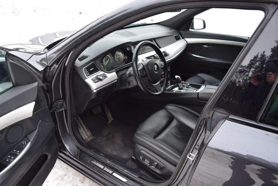 Pelēks BMW 535 Gran Turismo 2014 Jonava, ar dzinēja tilpumu 2.99 L un nobraukumu 265 tūkst. km par 14500 €, foto 27 vietnē AUTOMOTO.COM.LV