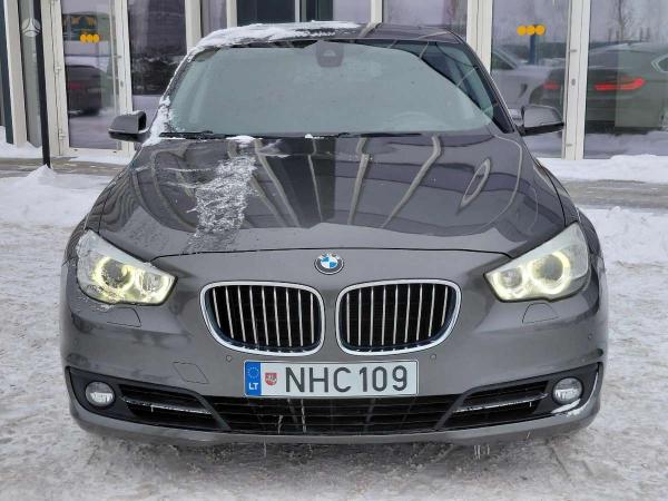 Pelēks BMW 535 Gran Turismo 2015 Viļņa, ar dzinēja tilpumu 2.98 L un nobraukumu 129 tūkst. km par 12500 €, foto 2 vietnē AUTOMOTO.COM.LV