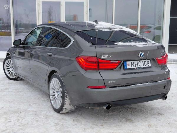 Pelēks BMW 535 Gran Turismo 2015 Viļņa, ar dzinēja tilpumu 2.98 L un nobraukumu 129 tūkst. km par 12500 €, foto 4 vietnē AUTOMOTO.COM.LV