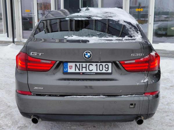 Pelēks BMW 535 Gran Turismo 2015 Viļņa, ar dzinēja tilpumu 2.98 L un nobraukumu 129 tūkst. km par 12500 €, foto 5 vietnē AUTOMOTO.COM.LV