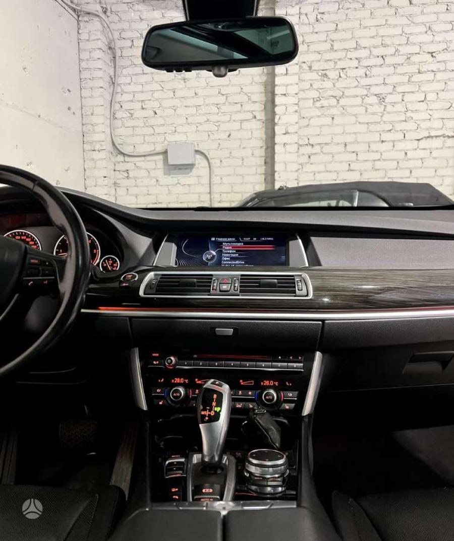 Grey BMW 535 Gran Turismo 2015 in Klaipeda, with an engine capacity of 2.99 L and mileage of 241 thousand km for 14500 €, photo 30 on AUTOMOTO.COM.LV