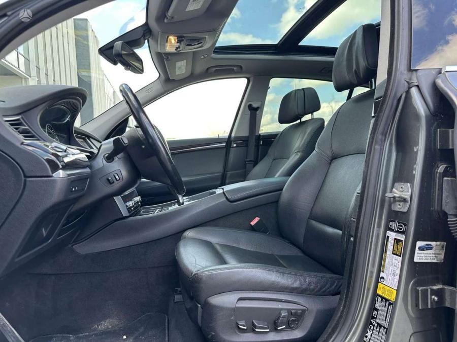 Grey BMW 535 Gran Turismo 2015 in Vilnius, with an engine capacity of 2.98 L and mileage of 129 thousand km for 9000 €, photo 9 on AUTOMOTO.COM.LV