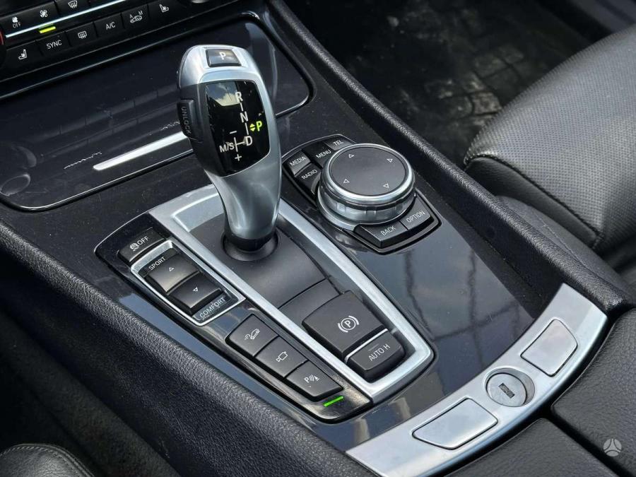 Grey BMW 535 Gran Turismo 2015 in Vilnius, with an engine capacity of 2.98 L and mileage of 129 thousand km for 9000 €, photo 18 on AUTOMOTO.COM.LV