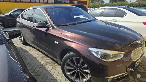 Red BMW 535 Gran Turismo 2014 in Vilnius, with an engine capacity of 2.99 L and mileage of 314 thousand km for 7999 €, photo 1 on AUTOMOTO.COM.LV