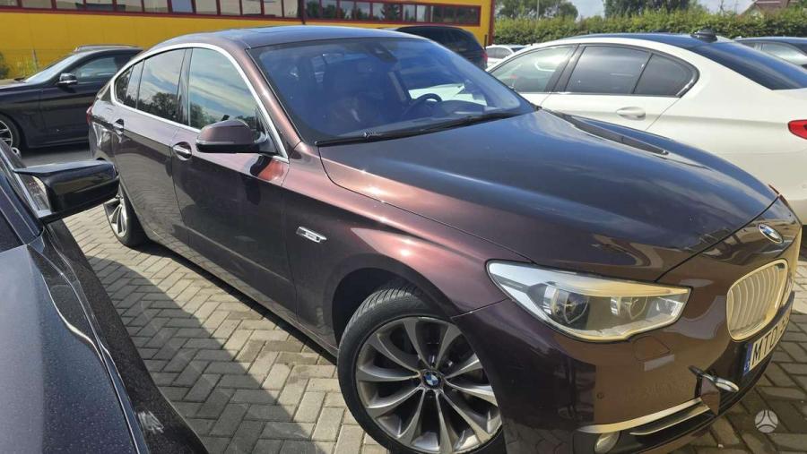 Red BMW 535 Gran Turismo 2014 in Vilnius, with an engine capacity of 2.99 L and mileage of 314 thousand km for 7999 €, photo 1 on AUTOMOTO.COM.LV