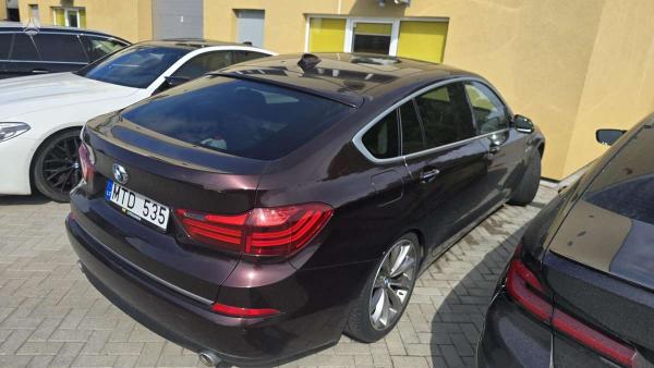 Red BMW 535 Gran Turismo 2014 in Vilnius, with an engine capacity of 2.99 L and mileage of 314 thousand km for 7999 €, photo 3 on AUTOMOTO.COM.LV