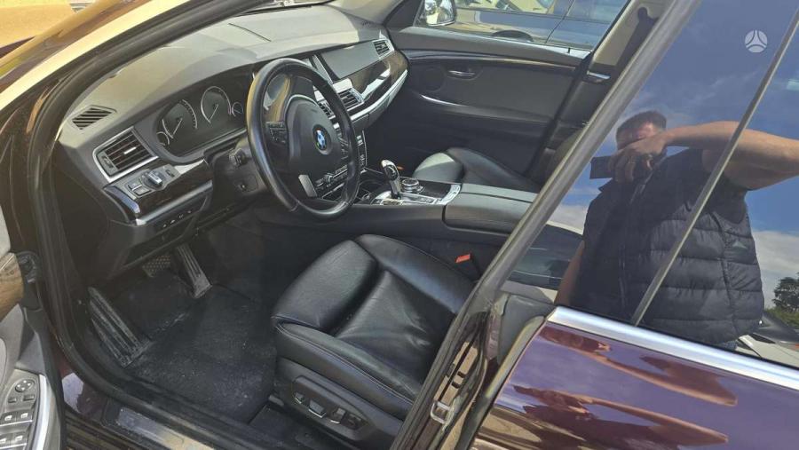 Red BMW 535 Gran Turismo 2014 in Vilnius, with an engine capacity of 2.99 L and mileage of 314 thousand km for 7999 €, photo 11 on AUTOMOTO.COM.LV