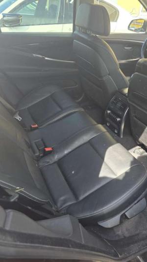 Red BMW 535 Gran Turismo 2014 in Vilnius, with an engine capacity of 2.99 L and mileage of 314 thousand km for 7999 €, photo 17 on AUTOMOTO.COM.LV