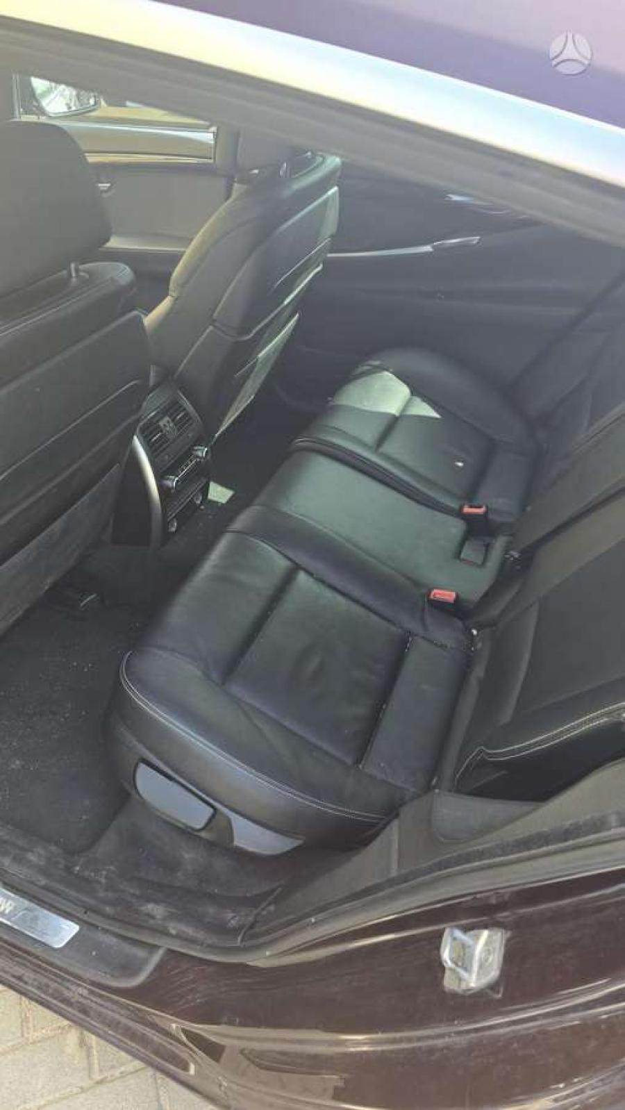 Red BMW 535 Gran Turismo 2014 in Vilnius, with an engine capacity of 2.99 L and mileage of 314 thousand km for 7999 €, photo 18 on AUTOMOTO.COM.LV