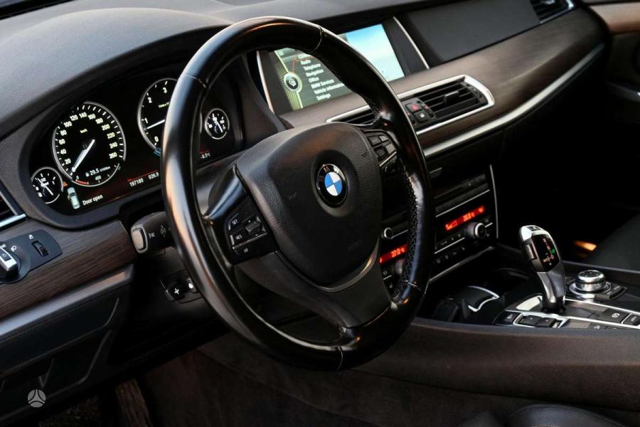 Balts BMW 535 Gran Turismo 2011 Kretinga, ar dzinēja tilpumu 2.99 L un nobraukumu 197 tūkst. km par 9999 €, foto 18 vietnē AUTOMOTO.COM.LV