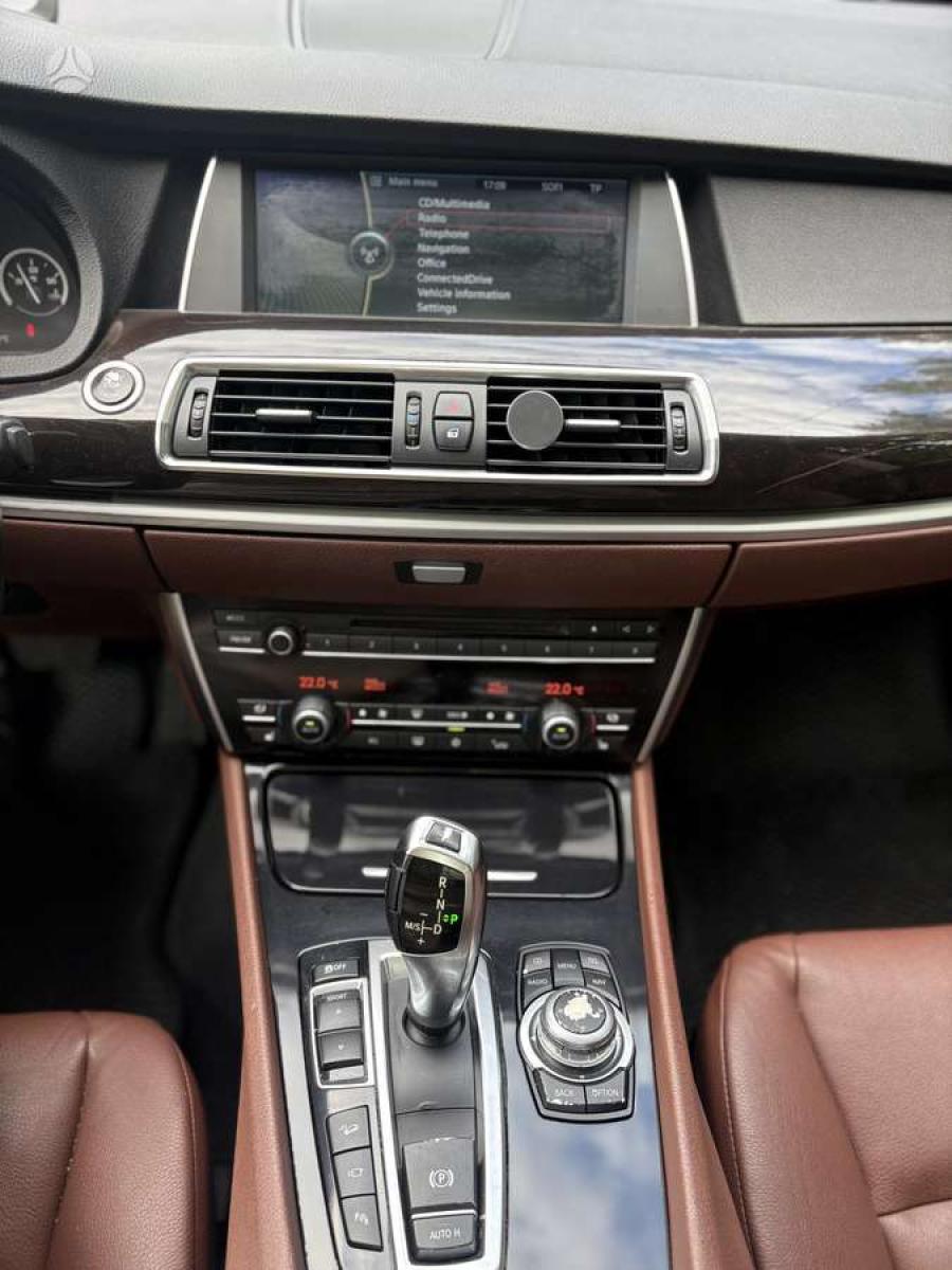 Balts BMW 535 Gran Turismo 2011 Kauņa, ar dzinēja tilpumu 3.00 L un nobraukumu 167 tūkst. km par 8700 €, foto 14 vietnē AUTOMOTO.COM.LV