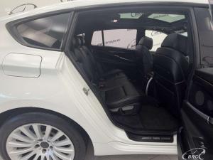 White BMW 535 Gran Turismo 2011 in Vilnius, with an engine capacity of 2.98 L and mileage of 262 thousand km for 6900 €, photo 12 on AUTOMOTO.COM.LV