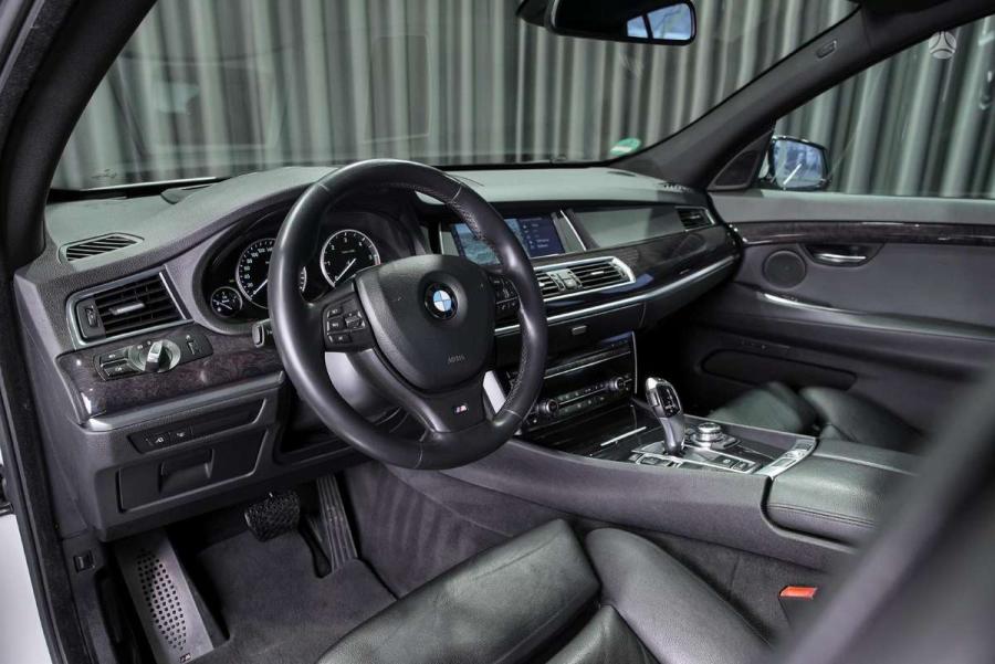White BMW 535 Gran Turismo 2012 in Marijampole, with an engine capacity of 2.99 L and mileage of 238 thousand km for 11950 €, photo 17 on AUTOMOTO.COM.LV