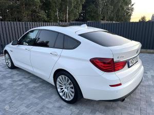 Белый БМВ 535 Gran Turismo 2012 в Вильнюс, объемом двигателя 2.98 л и пробегом 253 тыс. км за 6700 €, фото 6 на AUTOMOTO.COM.LV
