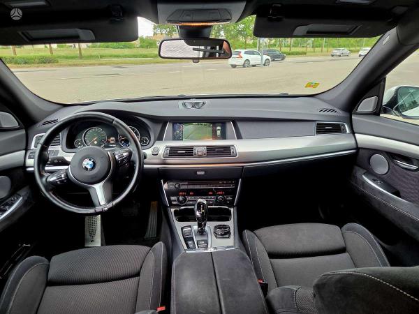 White BMW 535 Gran Turismo 2013 in Siauliai, with an engine capacity of 2.99 L and mileage of 221 thousand km for 15555 €, photo 7 on AUTOMOTO.COM.LV