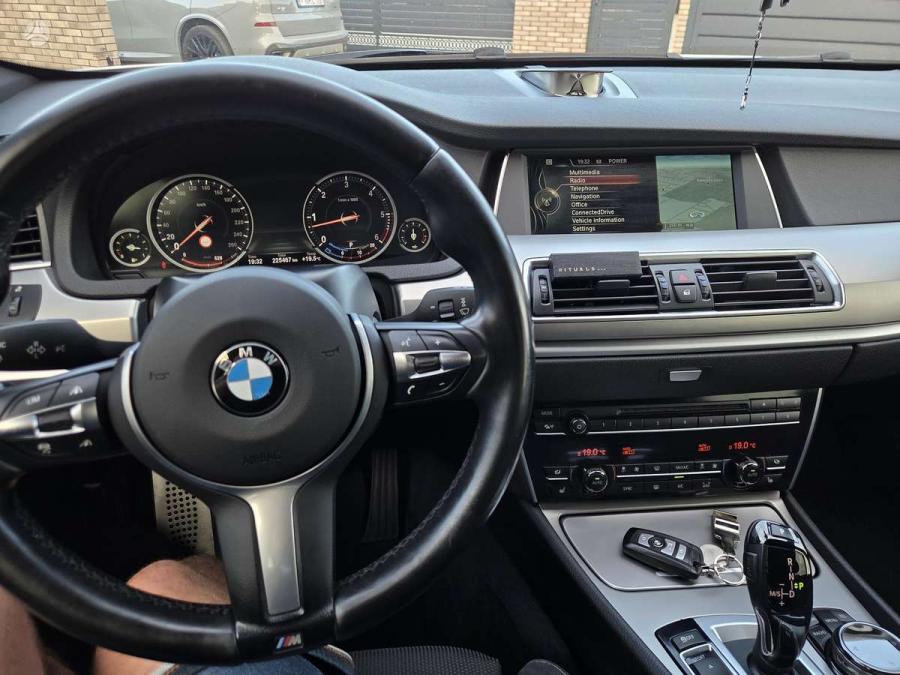 Balts BMW 535 Gran Turismo 2013 Šauļi, ar dzinēja tilpumu 2.99 L un nobraukumu 226 tūkst. km par 13750 €, foto 16 vietnē AUTOMOTO.COM.LV