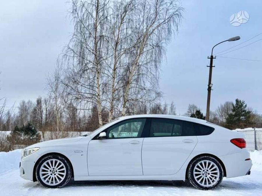White BMW 535 Gran Turismo 2014 in Siauliai, with an engine capacity of 2.99 L and mileage of 279 thousand km for 17450 €, photo 13 on AUTOMOTO.COM.LV
