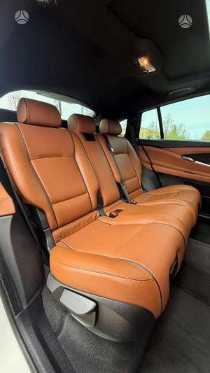 Balts BMW 535 Gran Turismo 2014 Šauļi, ar dzinēja tilpumu 2.99 L un nobraukumu 279 tūkst. km par 15950 €, foto 29 vietnē AUTOMOTO.COM.LV