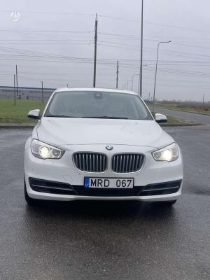 Balts BMW 535 Gran Turismo 2014 Panevēža, ar dzinēja tilpumu 3.00 L un nobraukumu 158 tūkst. km par 11500 €, foto  vietnē AUTOMOTO.COM.LV