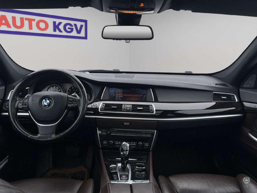 White BMW 535 Gran Turismo 2016 in Kaunas, with an engine capacity of 3.00 L and mileage of 183 thousand km for 15999 €, photo 11 on AUTOMOTO.COM.LV
