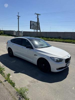 White BMW 535 Gran Turismo 2010 in Vilnius, with an engine capacity of 2.99 L and mileage of 271 thousand km for 7499 €, photo 3 on AUTOMOTO.COM.LV
