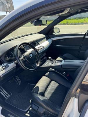 White BMW 535 Gran Turismo 2010 in Vilnius, with an engine capacity of 2.99 L and mileage of 271 thousand km for 7499 €, photo 8 on AUTOMOTO.COM.LV