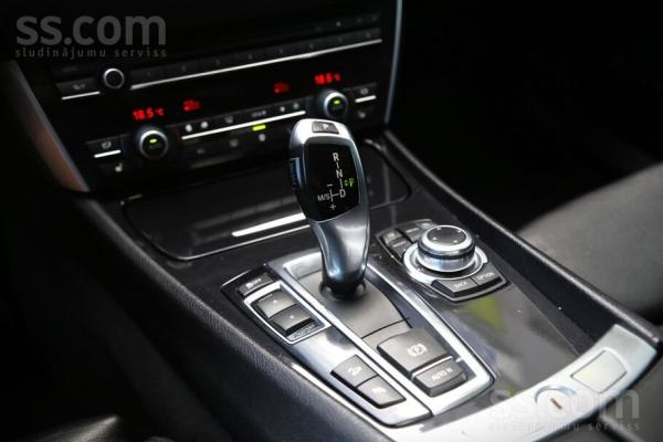 Grey BMW 535 2010 in Riga, with an engine capacity of 3.00 L and mileage of 249 thousand km for 8245 €, photo 10 on AUTOMOTO.COM.LV