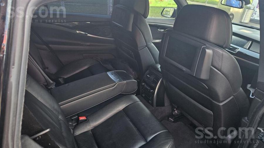 Pelēks BMW 535 2010 Daugavpils, ar dzinēja tilpumu 3.00 L un nobraukumu 306 tūkst. km par 8000 €, foto 17 vietnē AUTOMOTO.COM.LV