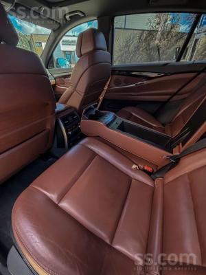 Grey BMW 535 2011 in Riga, with an engine capacity of 3.00 L and mileage of 290 thousand km for 11499 €, photo 9 on AUTOMOTO.COM.LV