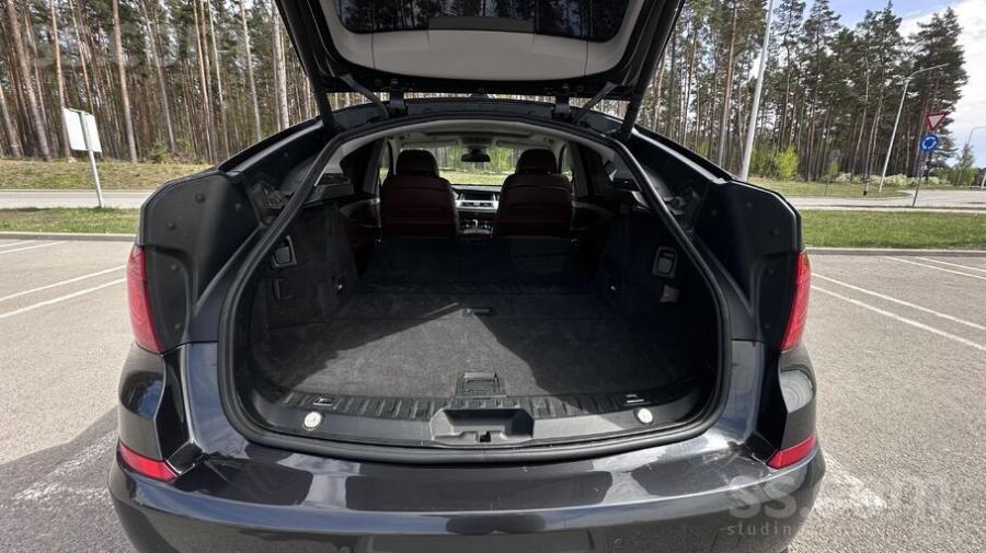 Pelēks BMW 535 2011 Rīga, ar dzinēja tilpumu 3.00 L un nobraukumu 315 tūkst. km par 10500 €, foto 12 vietnē AUTOMOTO.COM.LV