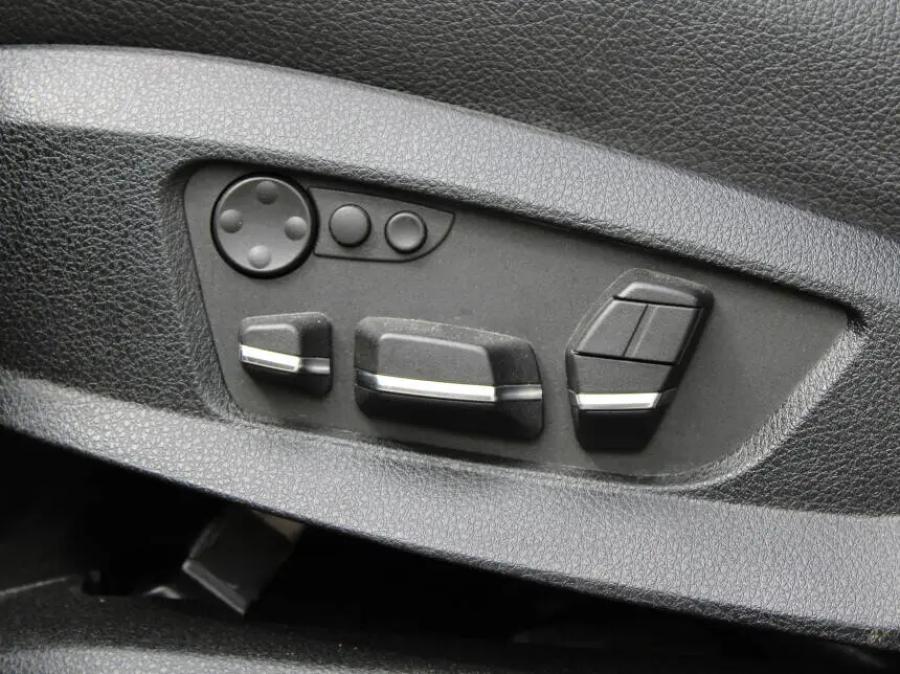 Grey BMW 535 2012 in Riga, with an engine capacity of 3.00 L and mileage of 311 thousand km for 16000 €, photo 18 on AUTOMOTO.COM.LV