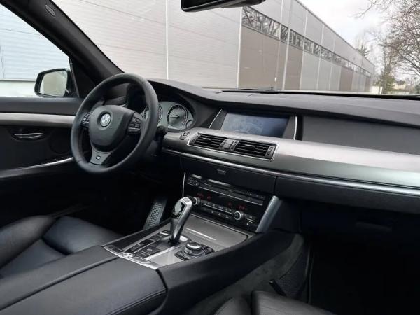 Grey BMW 535 2012 in Riga, with an engine capacity of 3.00 L and mileage of 233 thousand km for 15490 €, photo 9 on AUTOMOTO.COM.LV