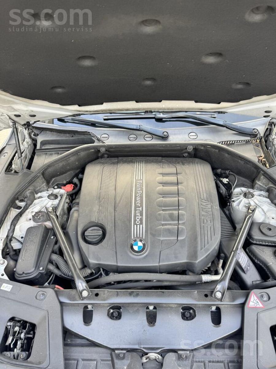 Grey BMW 535 2012 in Riga, with an engine capacity of 3.00 L and mileage of 213 thousand km for 11100 €, photo 20 on AUTOMOTO.COM.LV