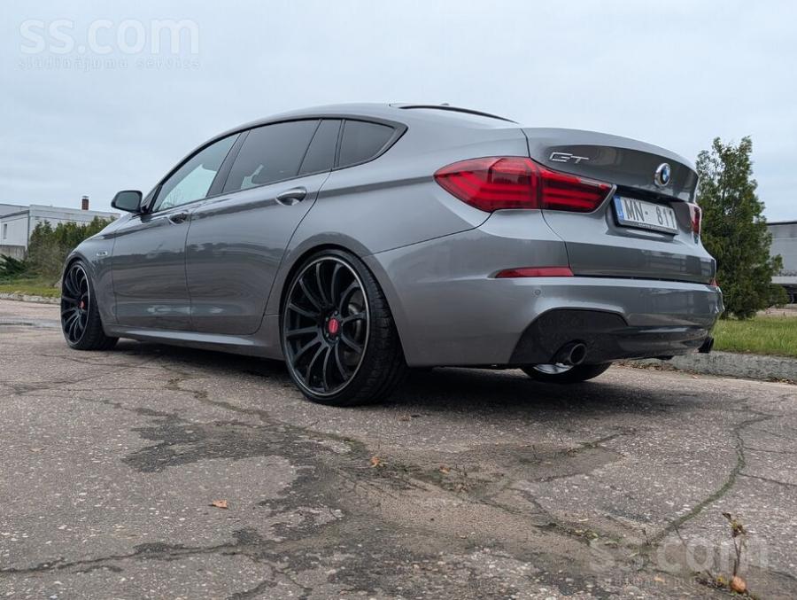 Grey BMW 535 2015 in Daugavpils, with an engine capacity of 3.00 L and mileage of 210 thousand km for 18900 €, photo 1 on AUTOMOTO.COM.LV