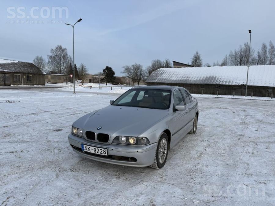 Pelēks BMW 535 1998 Cēsis, ar dzinēja tilpumu 3.50 L un nobraukumu 385 tūkst. km par 2500 €, foto 1 vietnē AUTOMOTO.COM.LV