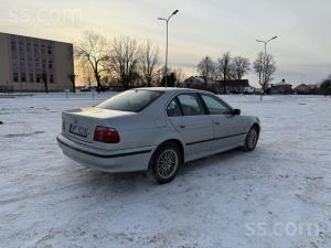 Pelēks BMW 535 1998 Cēsis, ar dzinēja tilpumu 3.50 L un nobraukumu 385 tūkst. km par 2500 €, foto 4 vietnē AUTOMOTO.COM.LV