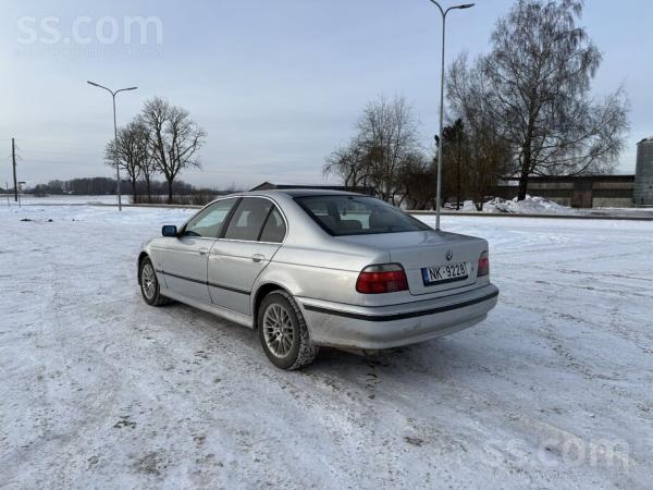 Pelēks BMW 535 1998 Cēsis, ar dzinēja tilpumu 3.50 L un nobraukumu 385 tūkst. km par 2500 €, foto 6 vietnē AUTOMOTO.COM.LV