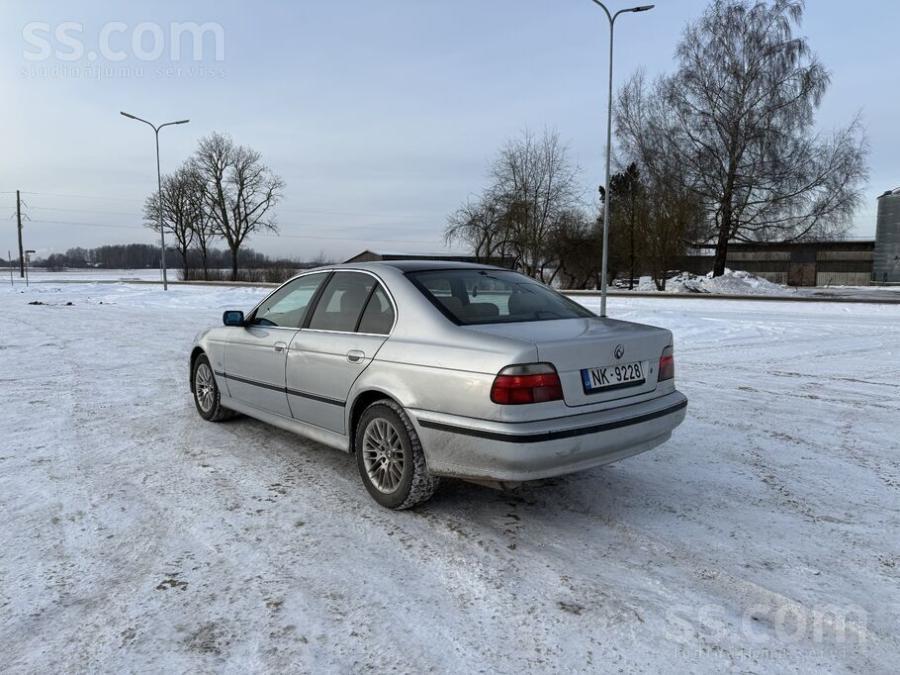 Pelēks BMW 535 1998 Cēsis, ar dzinēja tilpumu 3.50 L un nobraukumu 385 tūkst. km par 2500 €, foto 6 vietnē AUTOMOTO.COM.LV