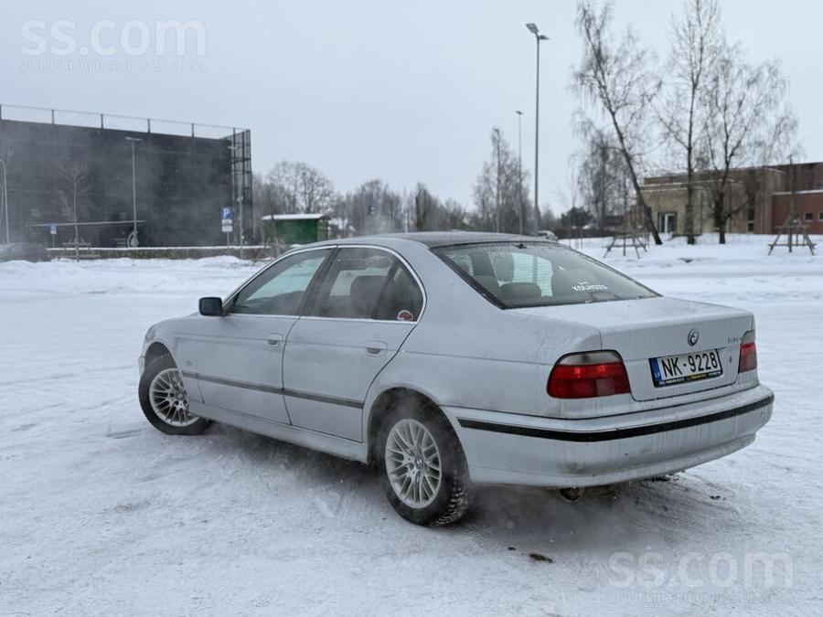 Серый БМВ 535 1998 в Цесис, объемом двигателя 3.50 л и пробегом 386 тыс. км за 2500 €, фото 5 на AUTOMOTO.COM.LV