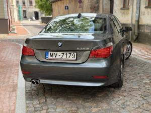 Pelēks BMW 535 2005 Cēsis, ar dzinēja tilpumu 3.00 L un nobraukumu 233 tūkst. km par 3990 €, foto 4 vietnē AUTOMOTO.COM.LV