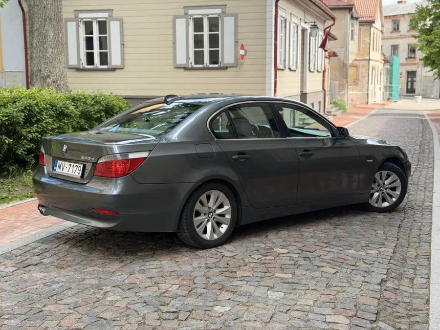 Pelēks BMW 535 2005 Cēsis, ar dzinēja tilpumu 3.00 L un nobraukumu 233 tūkst. km par 3990 €, foto 6 vietnē AUTOMOTO.COM.LV