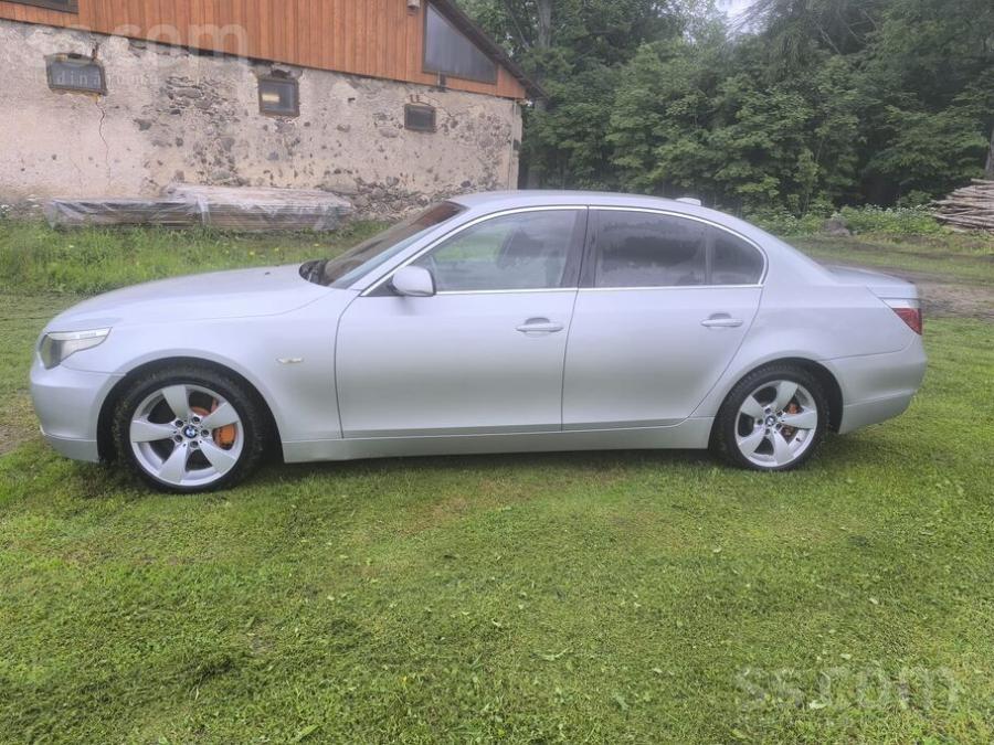 Grey BMW 535 2005 in Ogre, with an engine capacity of 3.00 L and mileage of 325 thousand km for 4500 €, photo 1 on AUTOMOTO.COM.LV