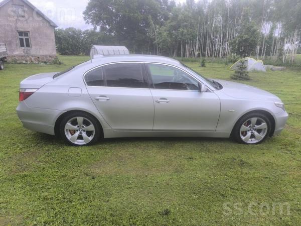 Grey BMW 535 2005 in Ogre, with an engine capacity of 3.00 L and mileage of 325 thousand km for 4500 €, photo 2 on AUTOMOTO.COM.LV