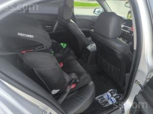 Grey BMW 535 2005 in Ogre, with an engine capacity of 3.00 L and mileage of 325 thousand km for 4500 €, photo 5 on AUTOMOTO.COM.LV