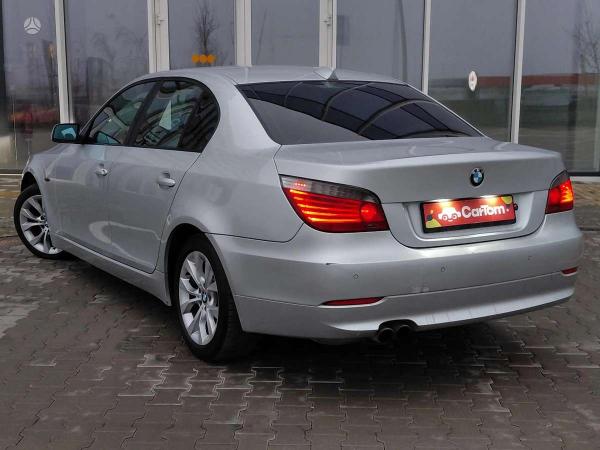 Grey BMW 535 2007 in Vilnius, with an engine capacity of 2.99 L and mileage of 313 thousand km for 5600 €, photo 4 on AUTOMOTO.COM.LV