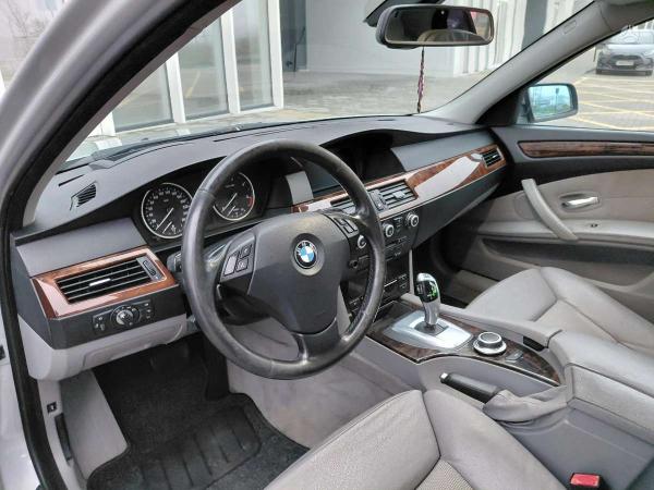 Grey BMW 535 2007 in Vilnius, with an engine capacity of 2.99 L and mileage of 313 thousand km for 5600 €, photo 7 on AUTOMOTO.COM.LV
