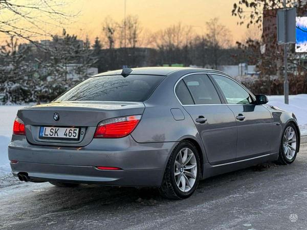 Pelēks BMW 535 2008 Kauņa, ar dzinēja tilpumu 2.99 L un nobraukumu 292 tūkst. km par 5000 €, foto 4 vietnē AUTOMOTO.COM.LV