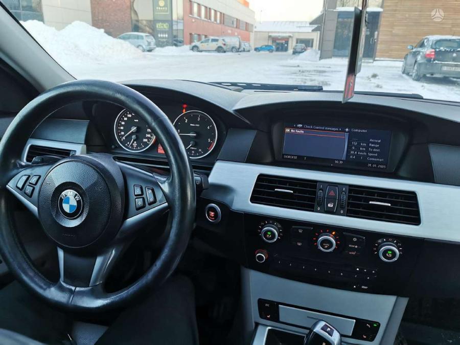 Pelēks BMW 535 2008 Trakai, ar dzinēja tilpumu 3.00 L un nobraukumu 333 tūkst. km par 5850 €, foto 23 vietnē AUTOMOTO.COM.LV